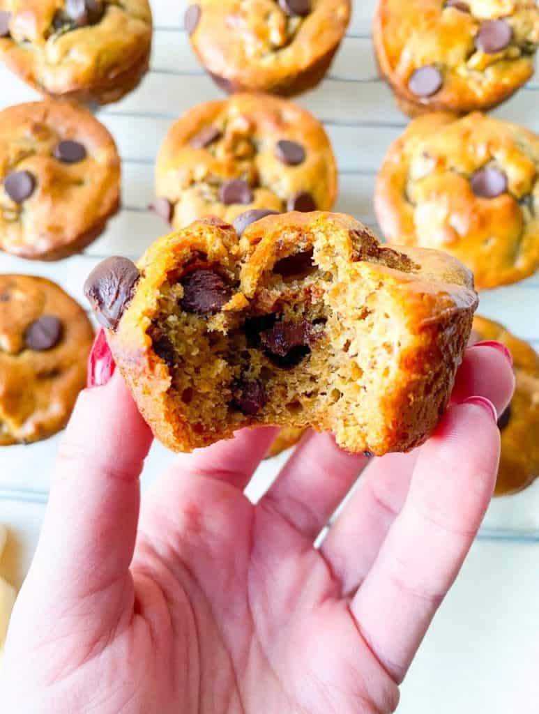 FLOURLESS BANANA CHOCOLATE CHIP MUFFINS - Organically Addison