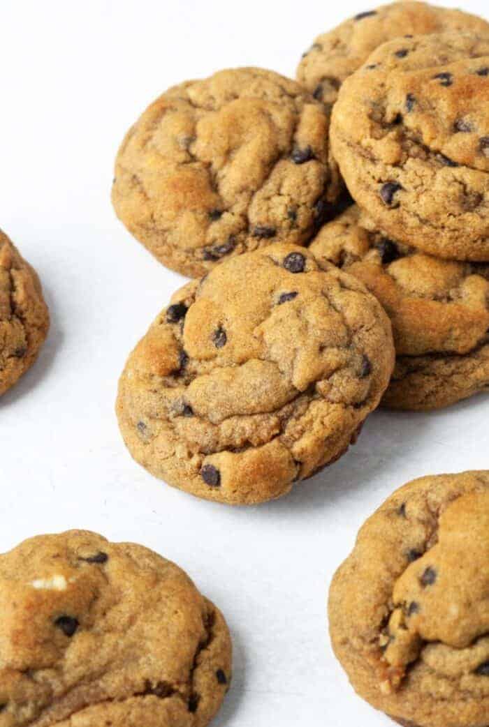 PALEO GINGERBREAD CHOCOLATE CHIP COOKIES - Organically Addison