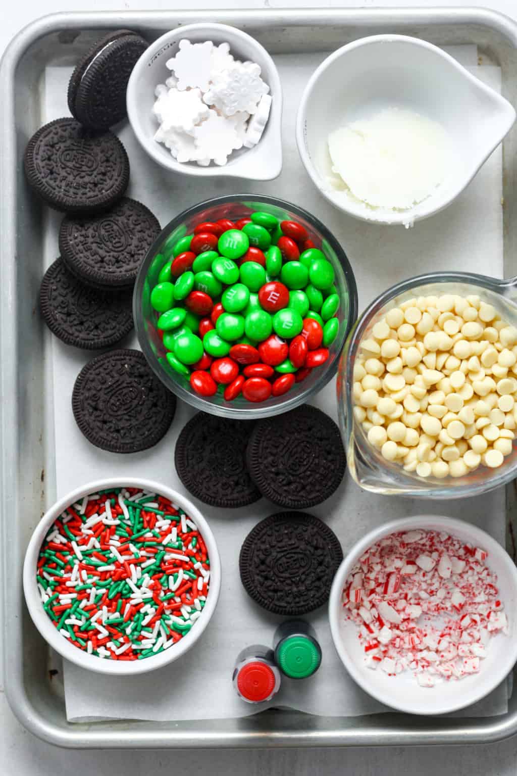 Christmas Oreos - Organically Addison